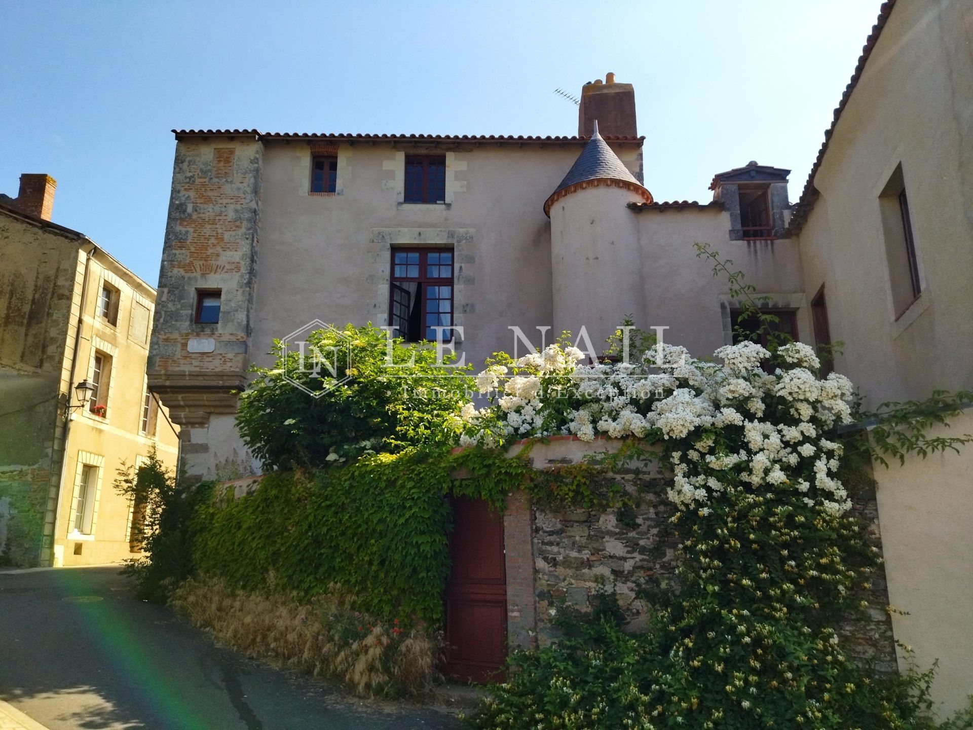 16th Century Home for Sale in Cholet with Uninterrupted Countryside Views