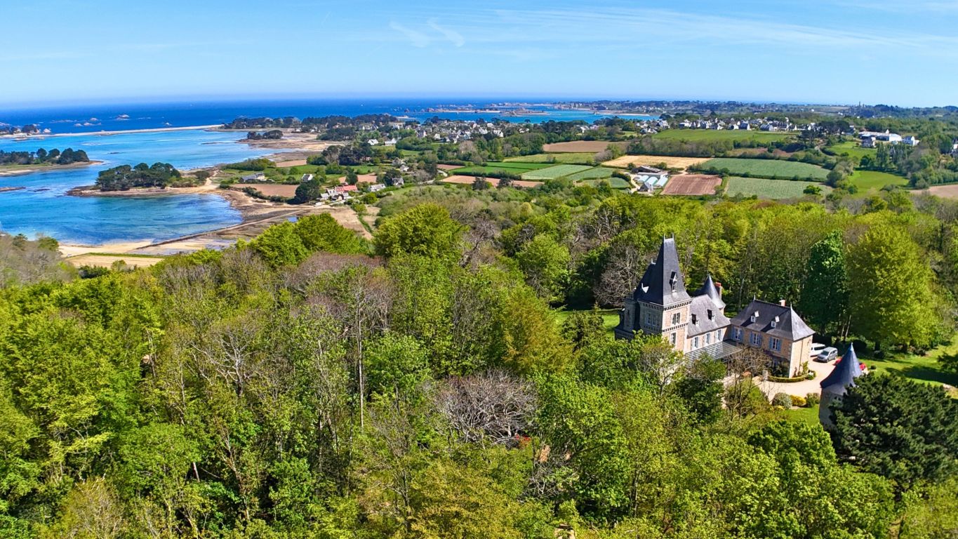 Château à vendre avec vue mer exceptionnelle en Bretagne